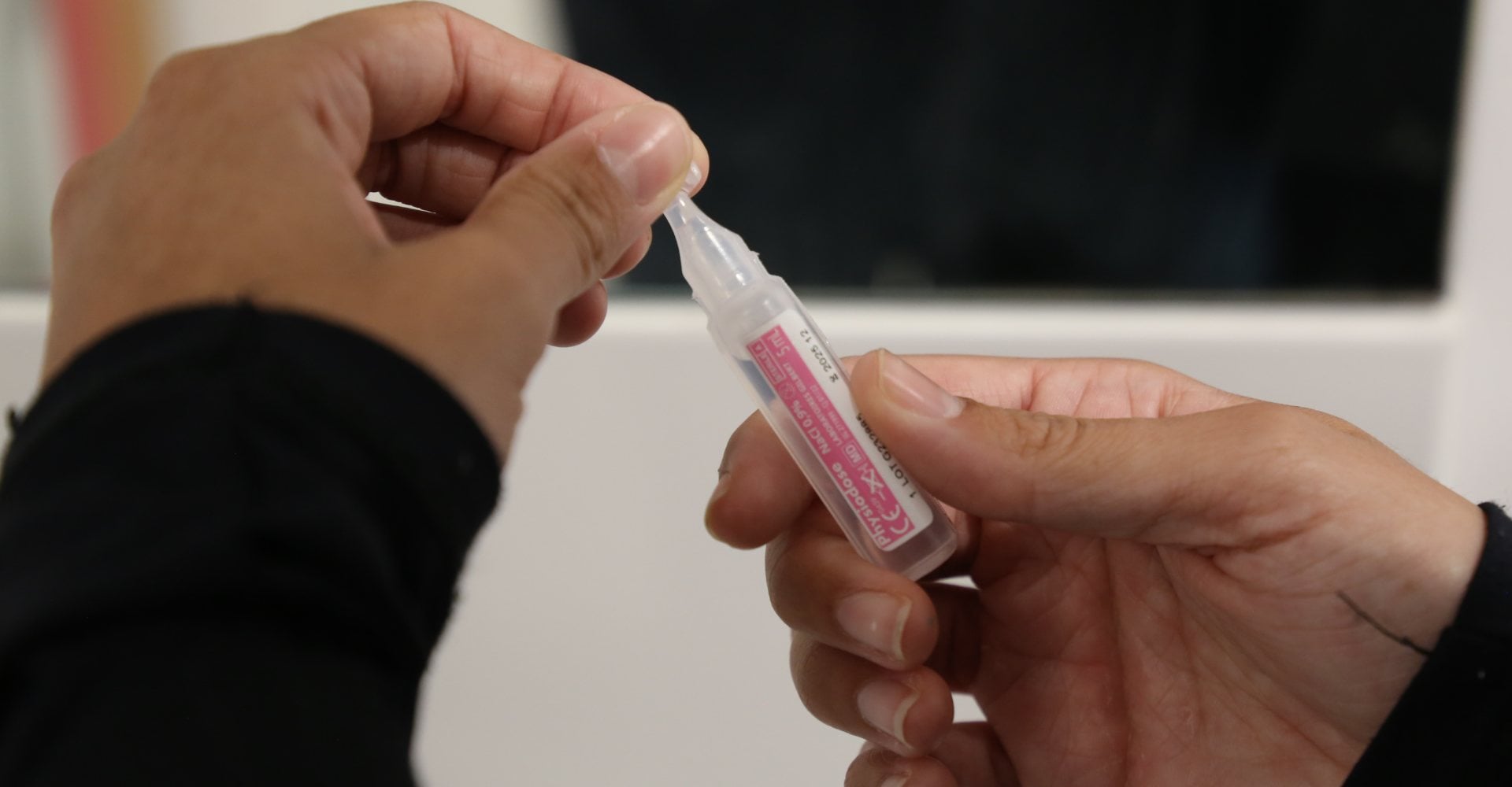 Comment se nettoyer le nez avec du sérum physiologique